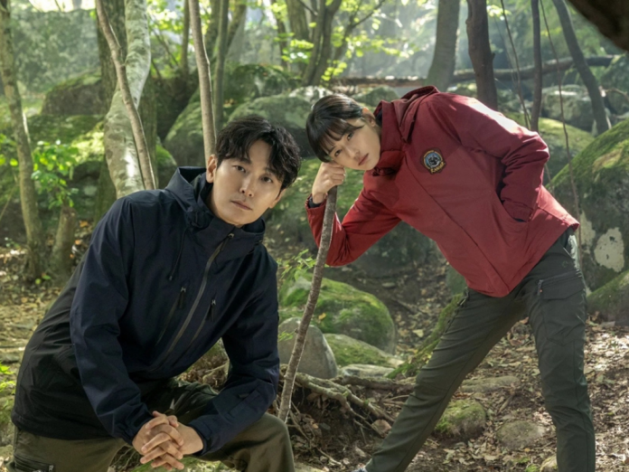 Kisah Renjer Hutan Daki Gunung Misteri, ‘Jirisan’ Bakal Tayang Di Netflix Oktober Ini ...