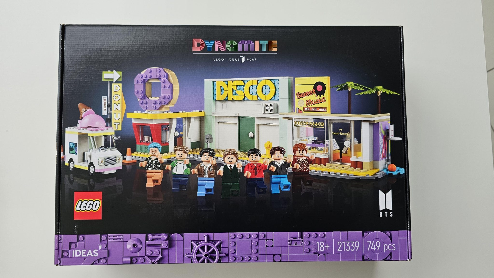 Mengimbau Era Dynamite! Team Kimchi Daily ‘Bina’ LEGO x BTS Dalam Masa ...