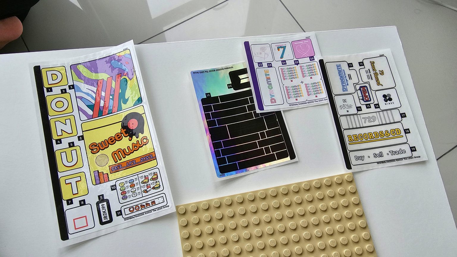 Mengimbau Era Dynamite! Team Kimchi Daily ‘Bina’ LEGO x BTS Dalam Masa ...