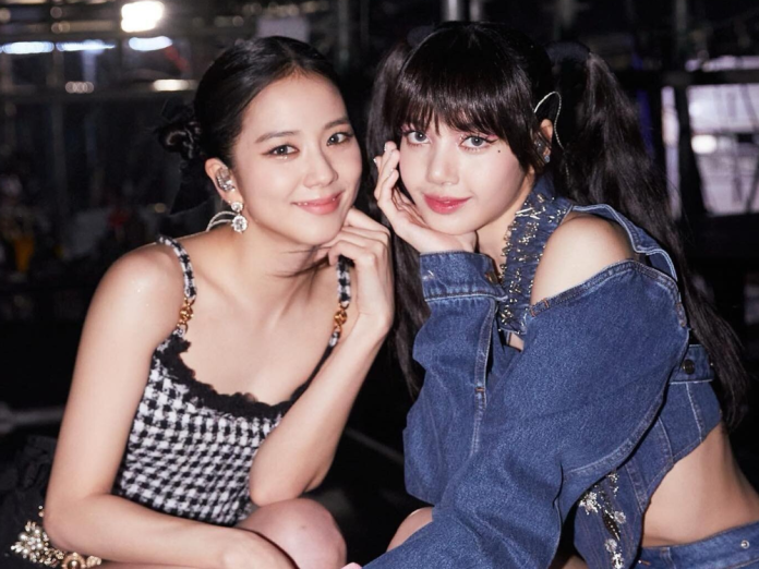 Setelah Berdiam Diri, Peminat Gembira Lisa & Jisoo BLACKPINK Luang Masa Bersama Di Paris ...